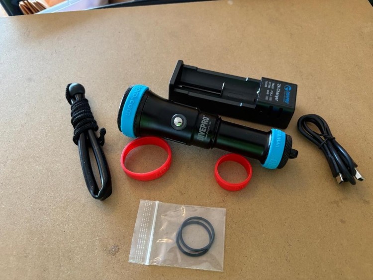 1800 Lumen Dive Light "Tec Black Body" , Piranha Dive Shop