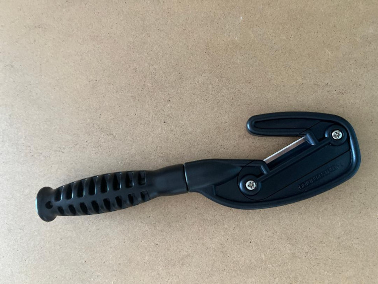 Short Bar Line Cutter "Black Cutter" , Piranha Dive Shop